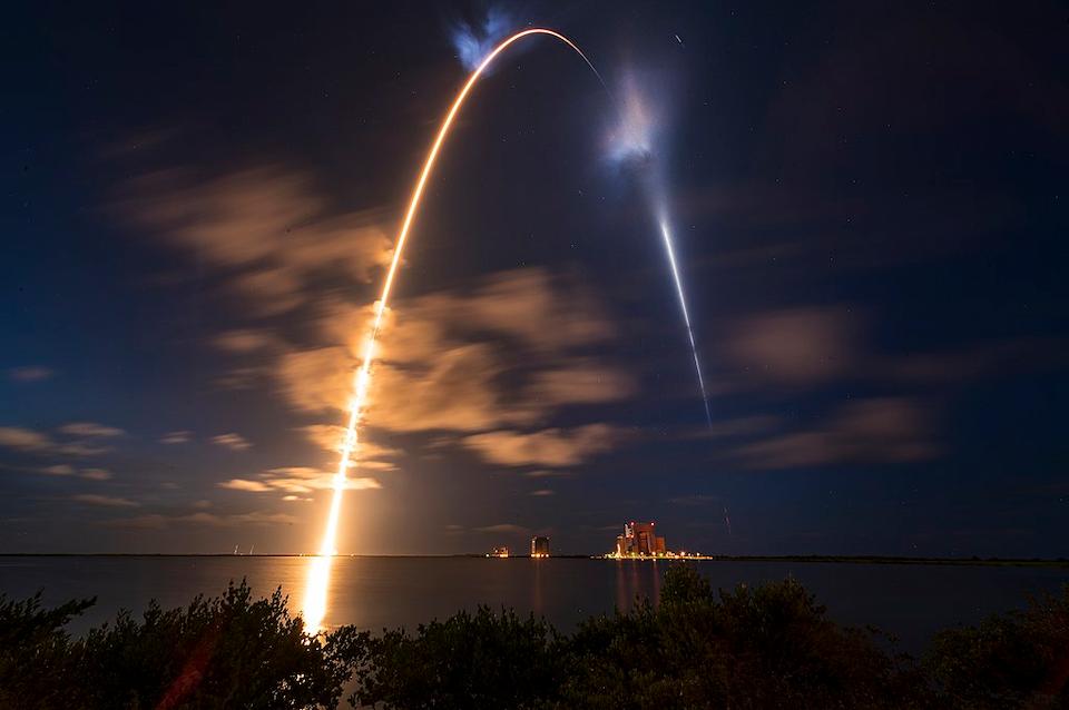 Space Coast 2025: Rocket Launch Views, Beaches & Hotels
